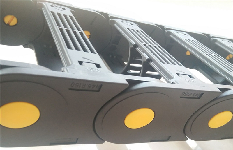 Lengthened Wear Resistant Plastic Cable Carrier for Construction Machinery